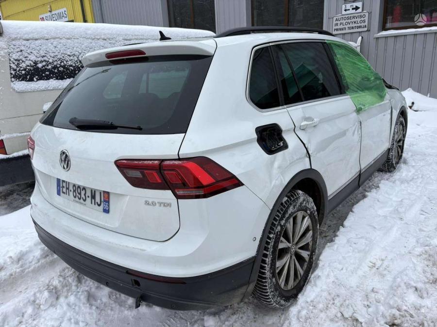 Balts Volkswagen Tiguan 2016 Viļņa, ar dzinēja tilpumu 2.00 L un nobraukumu 160 tūkst. km par 5499 €, foto 4 vietnē AUTOMOTO.COM.LV