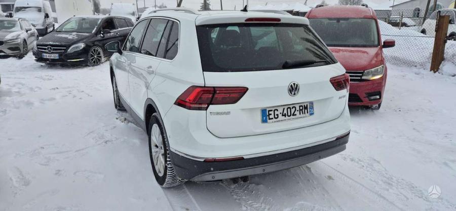 Balts Volkswagen Tiguan 2016 Tauragė, ar dzinēja tilpumu 1.97 L un nobraukumu 300 tūkst. km par 13700 €, foto 8 vietnē AUTOMOTO.COM.LV