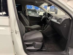 Balts Volkswagen Tiguan 2016 Klaipėda, ar dzinēja tilpumu 1.97 L un nobraukumu 163 tūkst. km par 13950 €, foto 18 vietnē AUTOMOTO.COM.LV