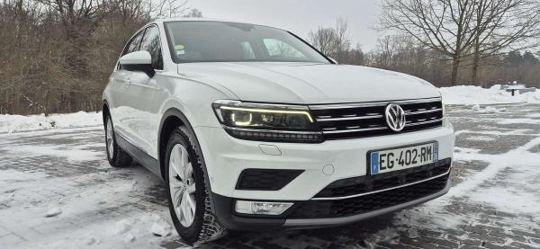 White Volkswagen Tiguan 2016 in Taurage, with an engine capacity of 1.97 L and mileage of 300 thousand km for 13800 €, photo 5 on AUTOMOTO.COM.LV