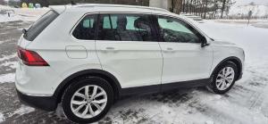 White Volkswagen Tiguan 2016 in Taurage, with an engine capacity of 1.97 L and mileage of 300 thousand km for 13800 €, photo 10 on AUTOMOTO.COM.LV