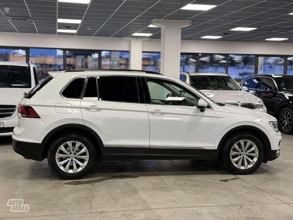 White Volkswagen Tiguan 2016 in Klaipeda, with an engine capacity of 2.00 L and mileage of 163 thousand km for 13950 €, photo 7 on AUTOMOTO.COM.LV