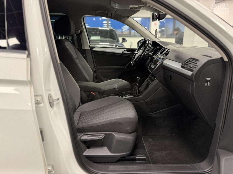 Balts Volkswagen Tiguan 2016 Klaipėda, ar dzinēja tilpumu 2.00 L un nobraukumu 163 tūkst. km par 13950 €, foto 18 vietnē AUTOMOTO.COM.LV