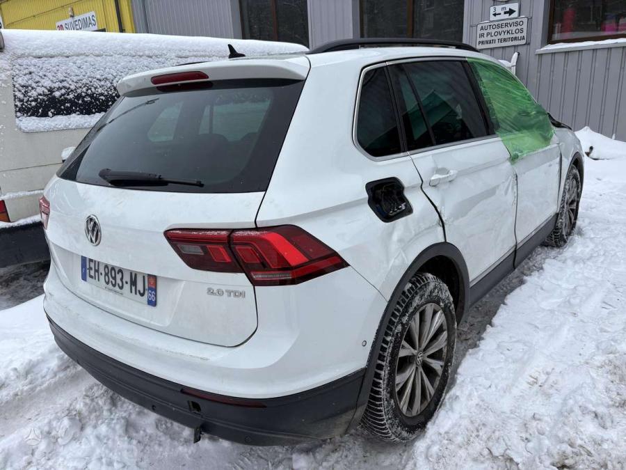 Balts Volkswagen Tiguan 2016 Viļņa, ar dzinēja tilpumu 1.97 L un nobraukumu 160 tūkst. km par 5200 €, foto 5 vietnē AUTOMOTO.COM.LV