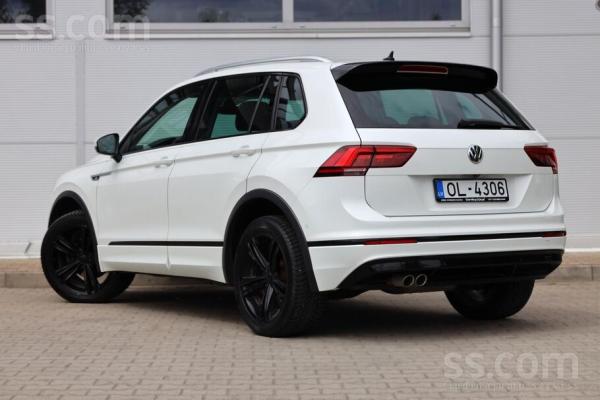 White Volkswagen Tiguan 2016 in Riga, with an engine capacity of 2.00 L and mileage of 0 thousand km for 16995 €, photo 6 on AUTOMOTO.COM.LV