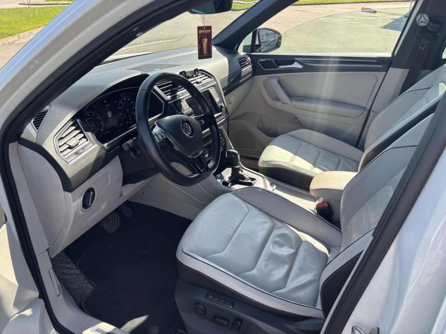 Balts Volkswagen Tiguan 2016 Panevēža, ar dzinēja tilpumu 2.00 L un nobraukumu 313 tūkst. km par 14200 €, foto 4 vietnē AUTOMOTO.COM.LV