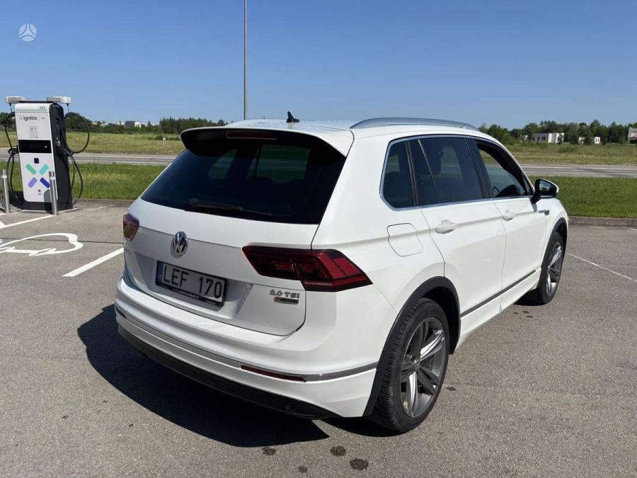 Balts Volkswagen Tiguan 2016 Panevēža, ar dzinēja tilpumu 2.00 L un nobraukumu 313 tūkst. km par 14200 €, foto 10 vietnē AUTOMOTO.COM.LV