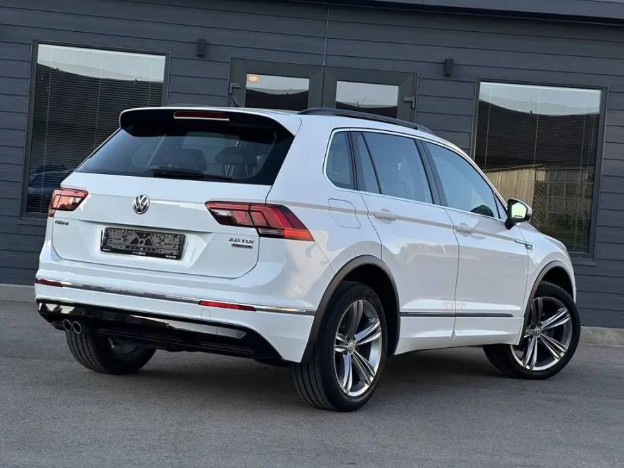 Balts Volkswagen Tiguan 2016 Jelgava, ar dzinēja tilpumu 2.00 L un nobraukumu 140 tūkst. km par 17950 €, foto 5 vietnē AUTOMOTO.COM.LV