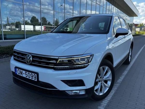 White Volkswagen Tiguan 2016 in Rezekne, with an engine capacity of 2.00 L and mileage of 222 thousand km for 15900 €, photo 9 on AUTOMOTO.COM.LV