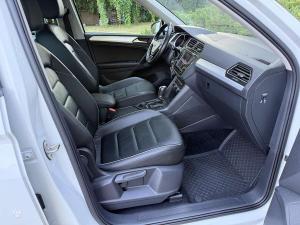 White Volkswagen Tiguan 2016 in Prienai, with an engine capacity of 1.97 L and mileage of 165 thousand km for 14950 €, photo 25 on AUTOMOTO.COM.LV