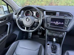 White Volkswagen Tiguan 2016 in Prienai, with an engine capacity of 1.97 L and mileage of 165 thousand km for 14950 €, photo 29 on AUTOMOTO.COM.LV