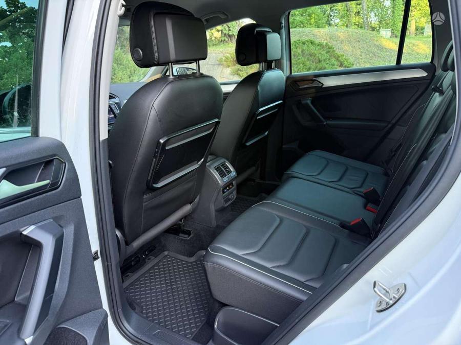 White Volkswagen Tiguan 2016 in Prienai, with an engine capacity of 1.97 L and mileage of 165 thousand km for 14950 €, photo 33 on AUTOMOTO.COM.LV