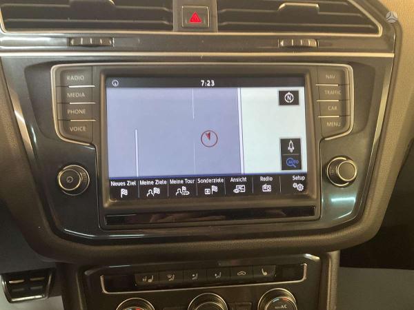 White Volkswagen Tiguan 2016 in Vilnius, with an engine capacity of 1.97 L and mileage of 223 thousand km for 17000 €, photo 10 on AUTOMOTO.COM.LV