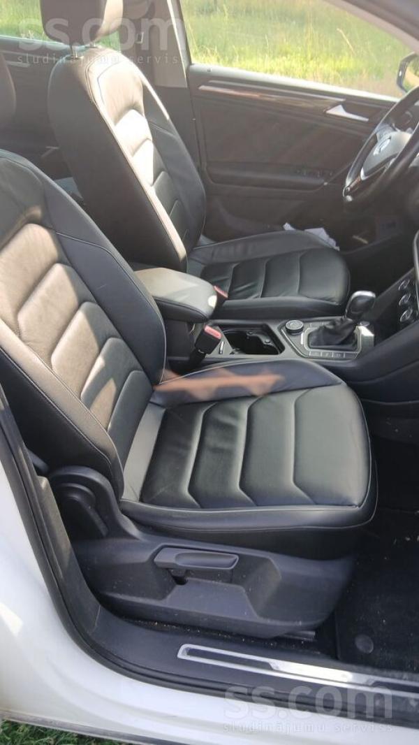 White Volkswagen Tiguan 2016 in Saldus, with an engine capacity of 2.00 L and mileage of 233 thousand km for 13700 €, photo 7 on AUTOMOTO.COM.LV