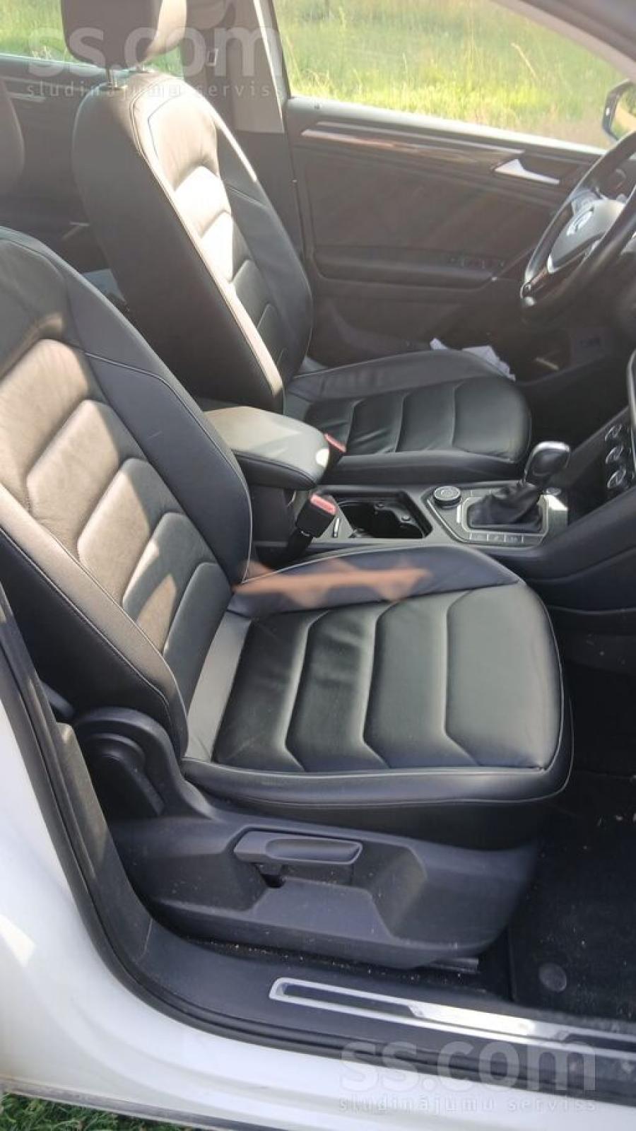 White Volkswagen Tiguan 2016 in Saldus, with an engine capacity of 2.00 L and mileage of 233 thousand km for 13700 €, photo 8 on AUTOMOTO.COM.LV