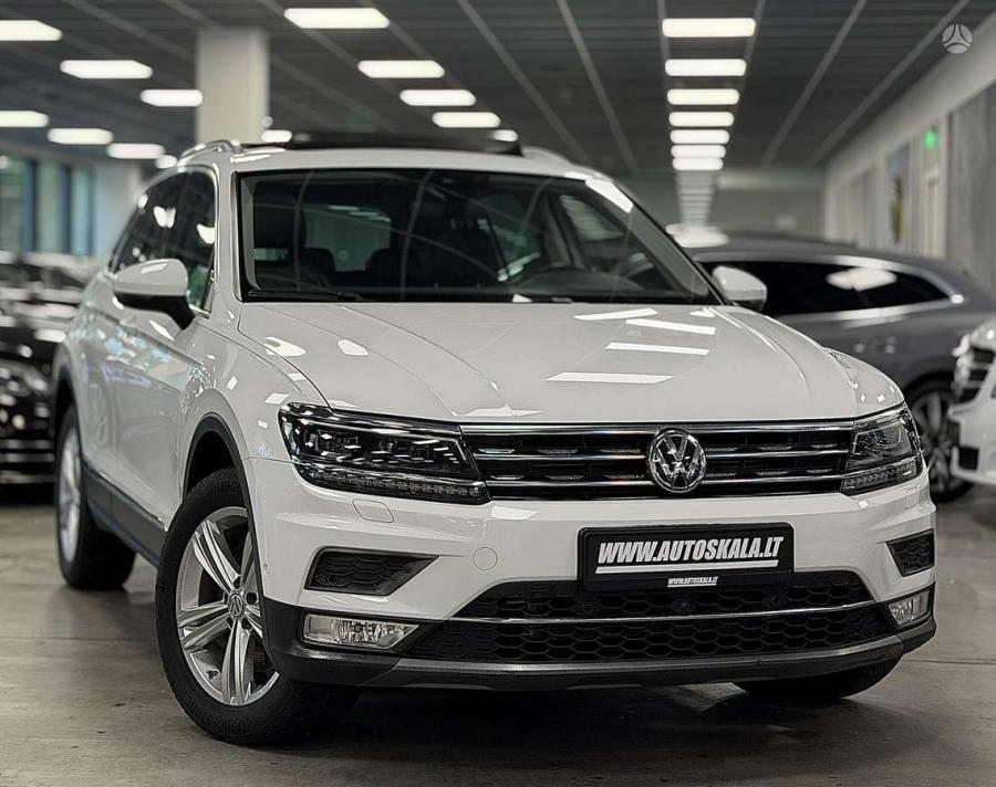 White Volkswagen Tiguan 2016 in Klaipeda, with an engine capacity of 1.98 L and mileage of 279 thousand km for 14950 €, photo 11 on AUTOMOTO.COM.LV