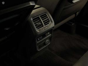 White Volkswagen Tiguan 2016 in Klaipeda, with an engine capacity of 1.98 L and mileage of 279 thousand km for 14950 €, photo 16 on AUTOMOTO.COM.LV