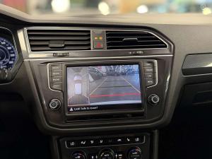 White Volkswagen Tiguan 2016 in Klaipeda, with an engine capacity of 1.98 L and mileage of 279 thousand km for 14950 €, photo 22 on AUTOMOTO.COM.LV