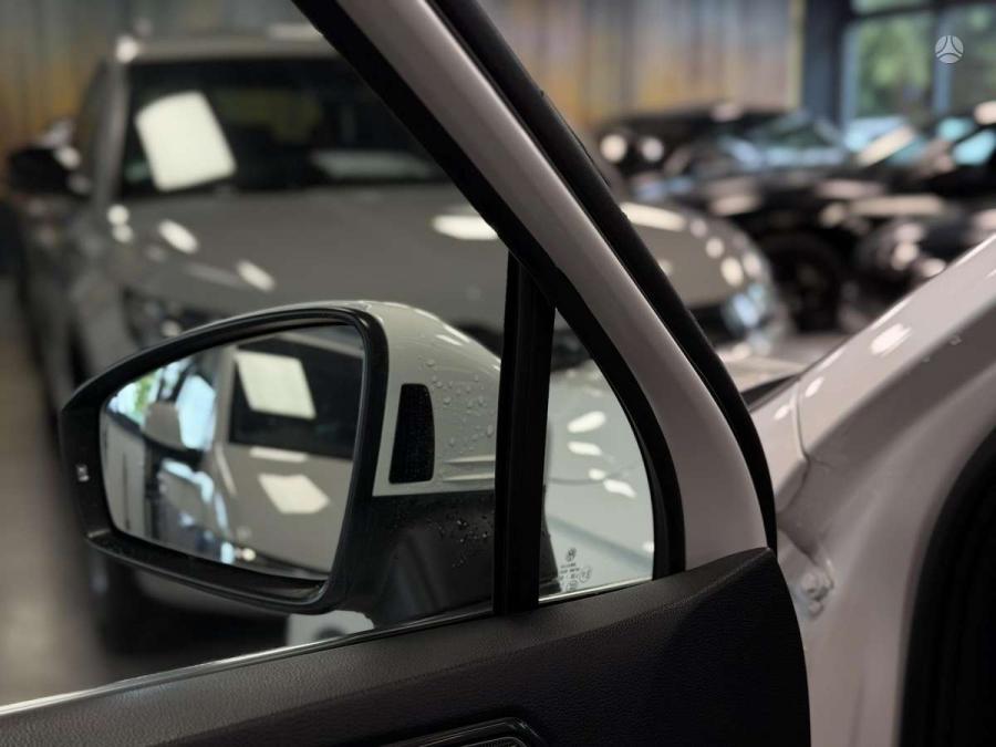 White Volkswagen Tiguan 2016 in Klaipeda, with an engine capacity of 1.98 L and mileage of 279 thousand km for 14950 €, photo 31 on AUTOMOTO.COM.LV