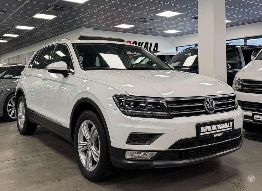 White Volkswagen Tiguan 2016 in Klaipeda, with an engine capacity of 1.98 L and mileage of 279 thousand km for 14950 €, photo 34 on AUTOMOTO.COM.LV