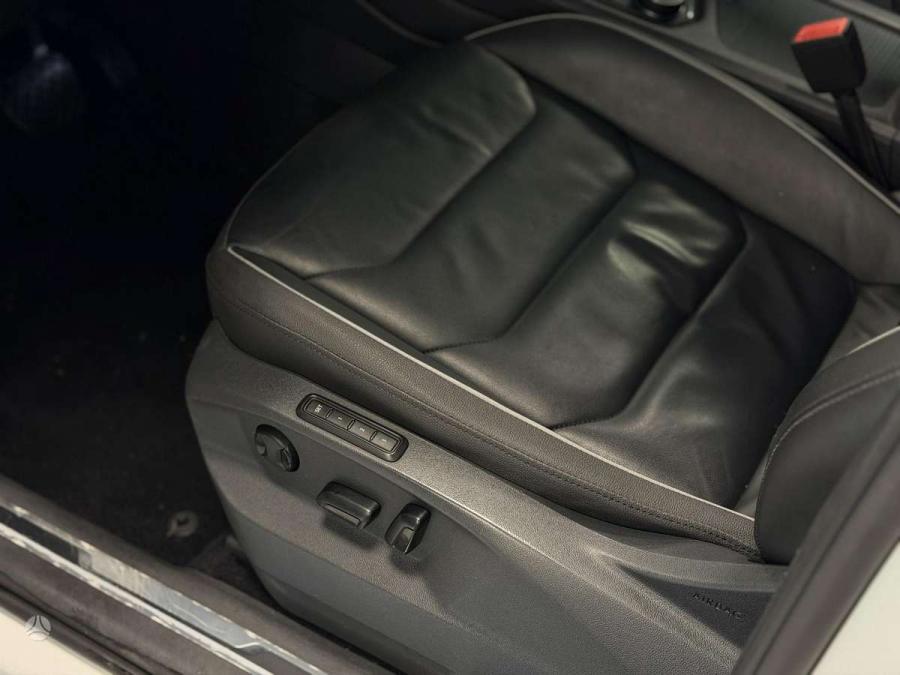 White Volkswagen Tiguan 2016 in Klaipeda, with an engine capacity of 1.98 L and mileage of 279 thousand km for 14950 €, photo 42 on AUTOMOTO.COM.LV