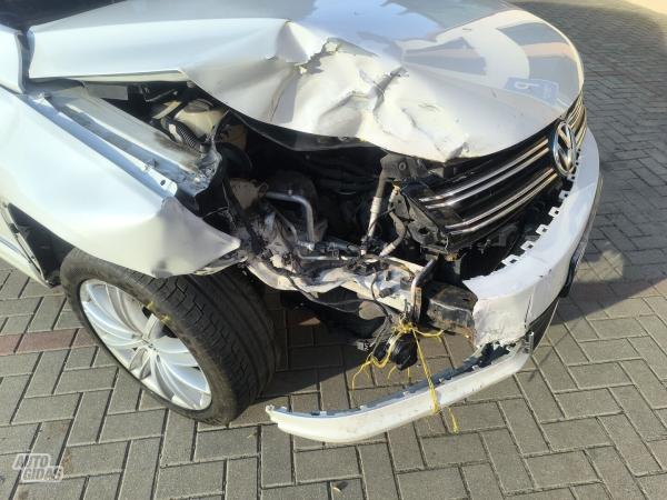 White Volkswagen Tiguan 2016 in Radviliskis, with an engine capacity of 2.00 L and mileage of 111 thousand km for 4999 €, photo 8 on AUTOMOTO.COM.LV