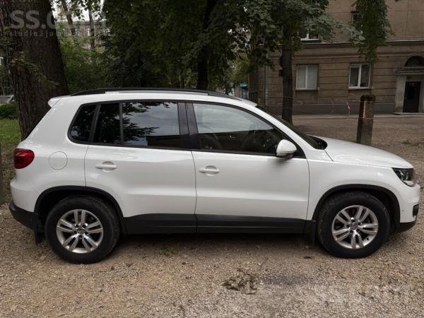 Balts Volkswagen Tiguan 2016 Rīga, ar dzinēja tilpumu 2.00 L un nobraukumu 200 tūkst. km par 9000 €, foto 4 vietnē AUTOMOTO.COM.LV