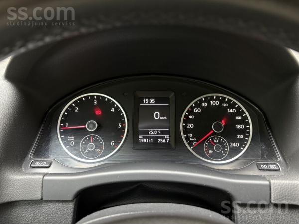 Balts Volkswagen Tiguan 2016 Rīga, ar dzinēja tilpumu 2.00 L un nobraukumu 200 tūkst. km par 9000 €, foto 8 vietnē AUTOMOTO.COM.LV