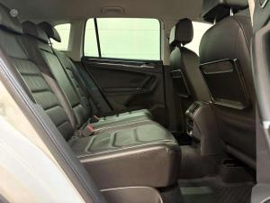 White Volkswagen Tiguan 2016 in Vilnius, with an engine capacity of 1.97 L and mileage of 290 thousand km for 17990 €, photo 31 on AUTOMOTO.COM.LV