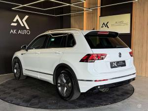 White Volkswagen Tiguan 2016 in Kaunas, with an engine capacity of 1.97 L and mileage of 181 thousand km for 17490 €, photo 9 on AUTOMOTO.COM.LV