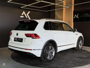 White Volkswagen Tiguan 2016 in Kaunas, with an engine capacity of 1.97 L and mileage of 181 thousand km for 17490 €, photo 13 on AUTOMOTO.COM.LV
