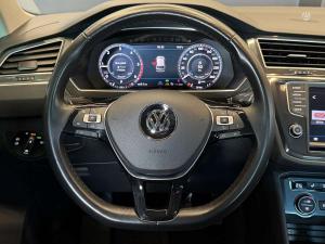 White Volkswagen Tiguan 2016 in Kaunas, with an engine capacity of 1.97 L and mileage of 181 thousand km for 17490 €, photo 15 on AUTOMOTO.COM.LV
