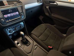 White Volkswagen Tiguan 2016 in Kaunas, with an engine capacity of 1.97 L and mileage of 181 thousand km for 17490 €, photo 20 on AUTOMOTO.COM.LV