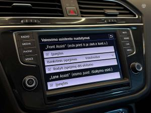 White Volkswagen Tiguan 2016 in Kaunas, with an engine capacity of 1.97 L and mileage of 181 thousand km for 17490 €, photo 35 on AUTOMOTO.COM.LV