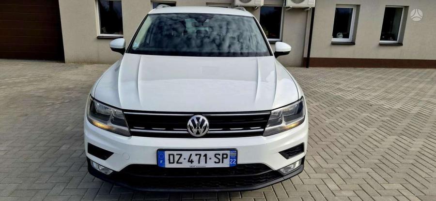 White Volkswagen Tiguan 2016 in Taurage, with an engine capacity of 1.97 L and mileage of 257 thousand km for 11100 €, photo 8 on AUTOMOTO.COM.LV