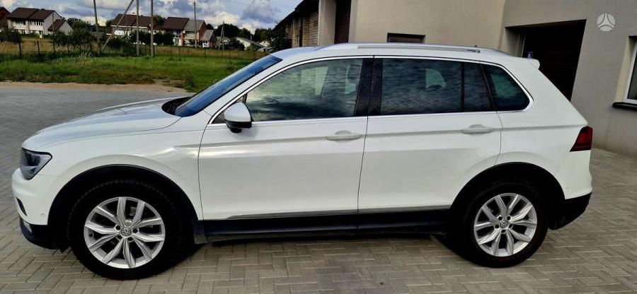 White Volkswagen Tiguan 2016 in Taurage, with an engine capacity of 1.97 L and mileage of 257 thousand km for 11100 €, photo 10 on AUTOMOTO.COM.LV