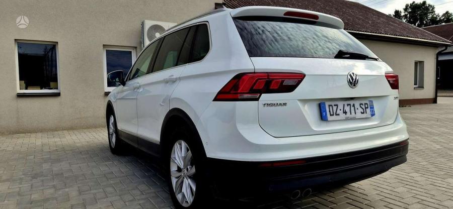 White Volkswagen Tiguan 2016 in Taurage, with an engine capacity of 1.97 L and mileage of 257 thousand km for 11100 €, photo 21 on AUTOMOTO.COM.LV