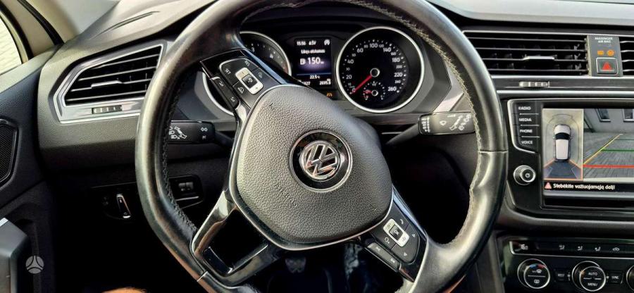 White Volkswagen Tiguan 2016 in Taurage, with an engine capacity of 1.97 L and mileage of 257 thousand km for 11100 €, photo 27 on AUTOMOTO.COM.LV