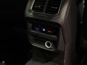 White Volkswagen Tiguan 2016 in Vilnius, with an engine capacity of 1.97 L and mileage of 290 thousand km for 17490 €, photo 32 on AUTOMOTO.COM.LV