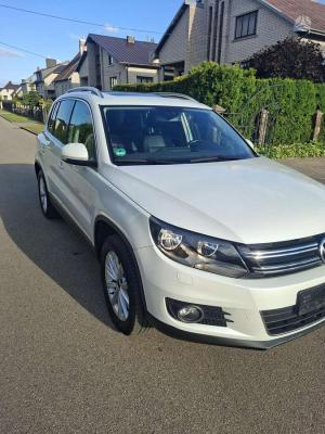 White Volkswagen Tiguan 2016 in Telschi, with an engine capacity of 1.97 L and mileage of 227 thousand km for 12400 €, photo 4 on AUTOMOTO.COM.LV