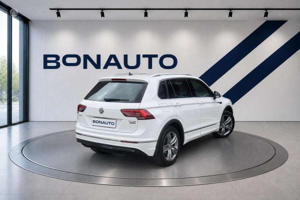 Volkswagen Tiguan 2016 Kauņa vietnē Balts Volkswagen Tiguan 2016 Kauņa, ar dzinēja tilpumu 1.97 L un nobraukumu 288 tūkst. km par 16499 €, foto 5 vietnē AUTOMOTO.COM.LV