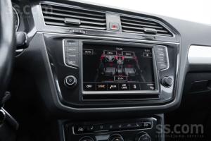 Balts Volkswagen Tiguan 2016 Rīga, ar dzinēja tilpumu 2.00 L un nobraukumu 258 tūkst. km par 11850 €, foto 21 vietnē AUTOMOTO.COM.LV
