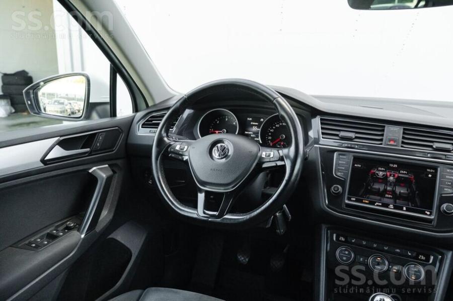 Balts Volkswagen Tiguan 2016 Rīga, ar dzinēja tilpumu 2.00 L un nobraukumu 258 tūkst. km par 11850 €, foto 23 vietnē AUTOMOTO.COM.LV
