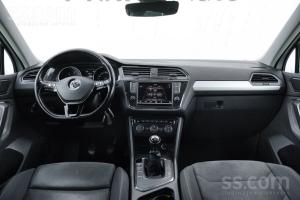 Balts Volkswagen Tiguan 2016 Rīga, ar dzinēja tilpumu 2.00 L un nobraukumu 258 tūkst. km par 11850 €, foto 24 vietnē AUTOMOTO.COM.LV