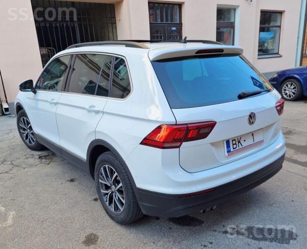 White Volkswagen Tiguan 2017 in Riga, with an engine capacity of 2.00 L and mileage of 263 thousand km for 13000 €, photo 10 on AUTOMOTO.COM.LV