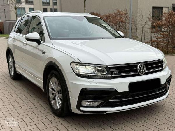 White Volkswagen Tiguan 2017 in Kaunas, with an engine capacity of 2.00 L and mileage of 95 thousand km for 24459 €, photo 1 on AUTOMOTO.COM.LV