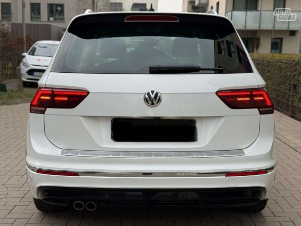 White Volkswagen Tiguan 2017 in Kaunas, with an engine capacity of 2.00 L and mileage of 95 thousand km for 24459 €, photo 7 on AUTOMOTO.COM.LV