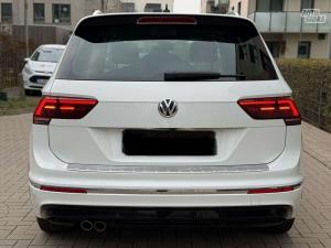 White Volkswagen Tiguan 2017 in Kaunas, with an engine capacity of 2.00 L and mileage of 95 thousand km for 24459 €, photo 7 on AUTOMOTO.COM.LV