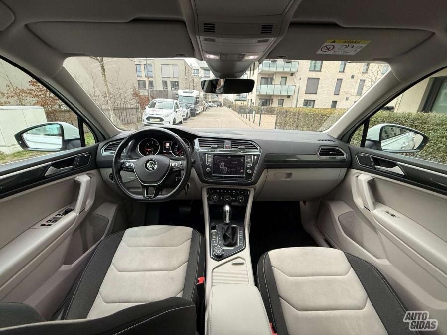 White Volkswagen Tiguan 2017 in Kaunas, with an engine capacity of 2.00 L and mileage of 95 thousand km for 24459 €, photo 12 on AUTOMOTO.COM.LV