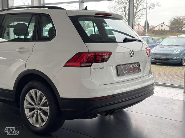 White Volkswagen Tiguan 2017 in Kaunas, with an engine capacity of 1.40 L and mileage of 51 thousand km for 22297 €, photo 7 on AUTOMOTO.COM.LV